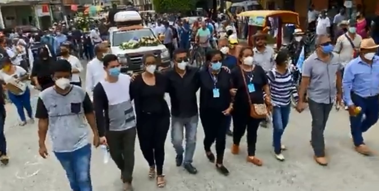 Roberto Calero, el ‘payador de Vinces’, fue despedido como siempre ...