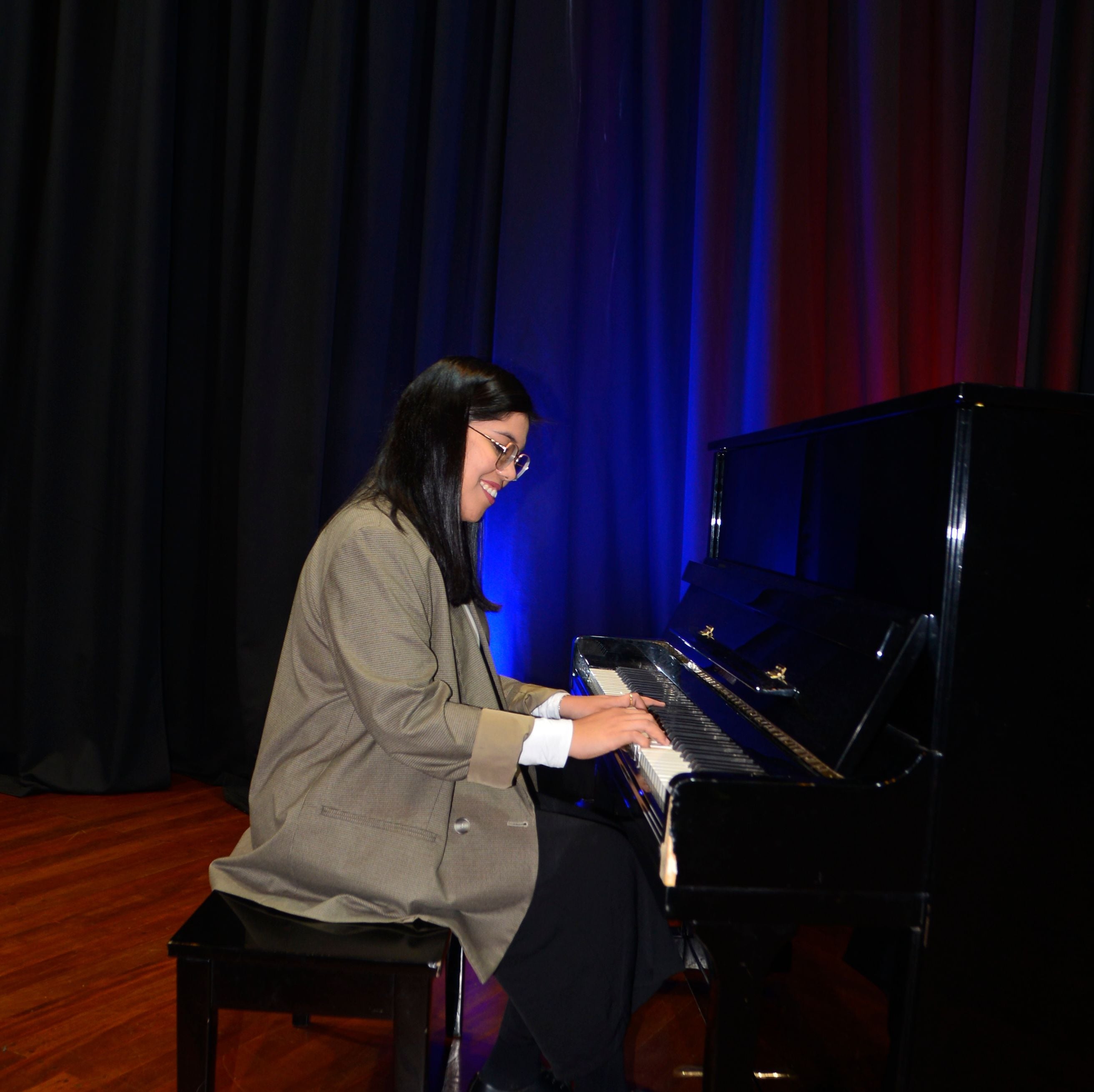 El dolor, la infancia y los sonidos latinoamericanos componen el ‘Bucle ...