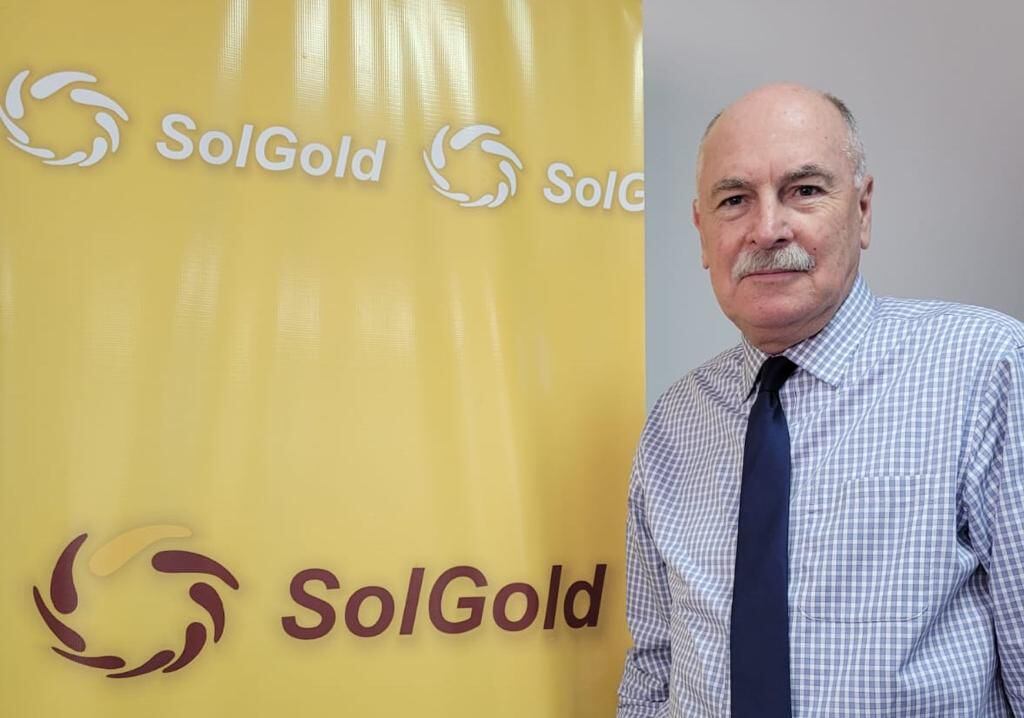 Ministerio de Energía y Minas suscribió contrato para desarrollo minero del proyecto Cascabel en ...