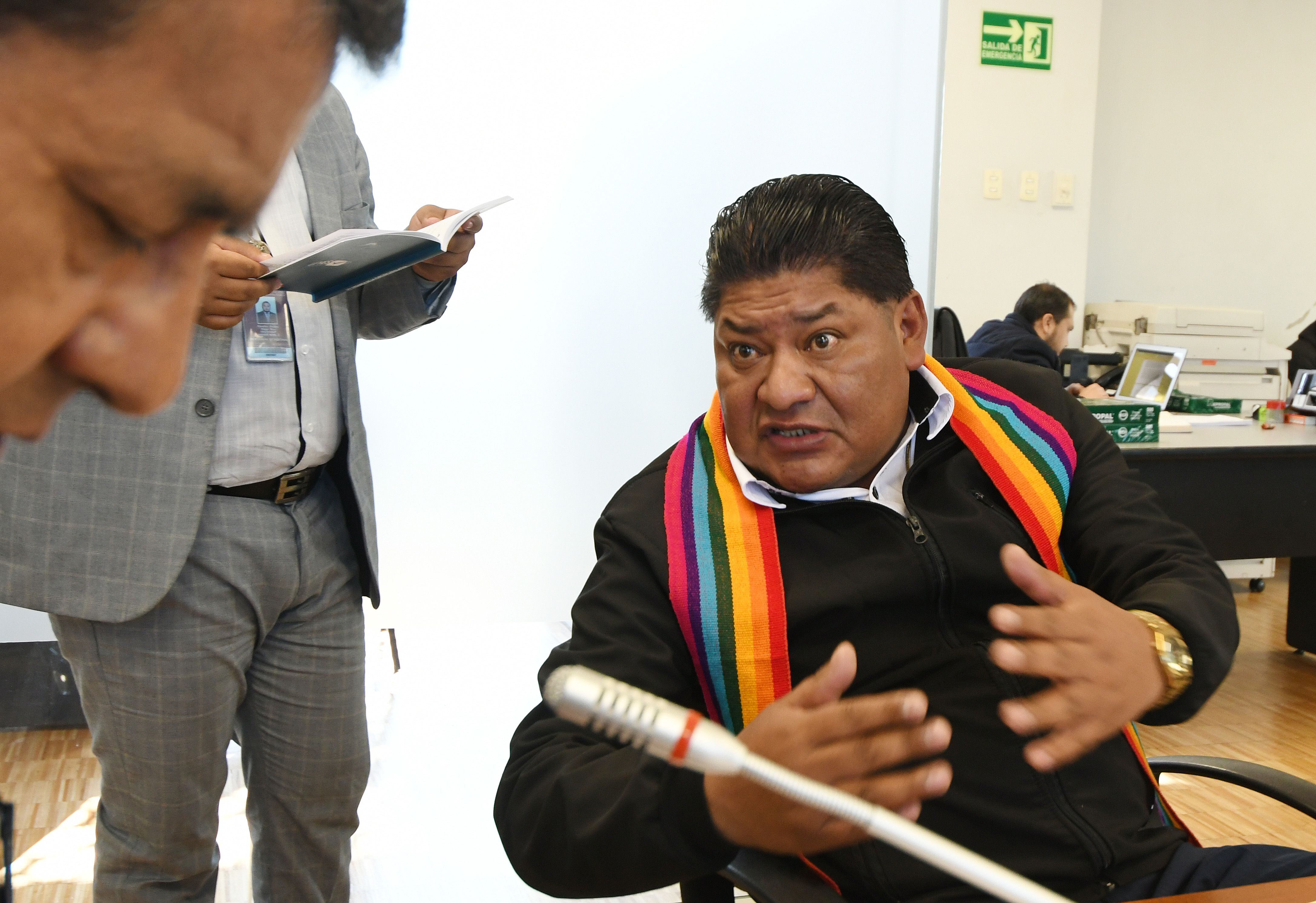 Asambleísta Peter Calo es capturado tras haberse quitado el grillete ...