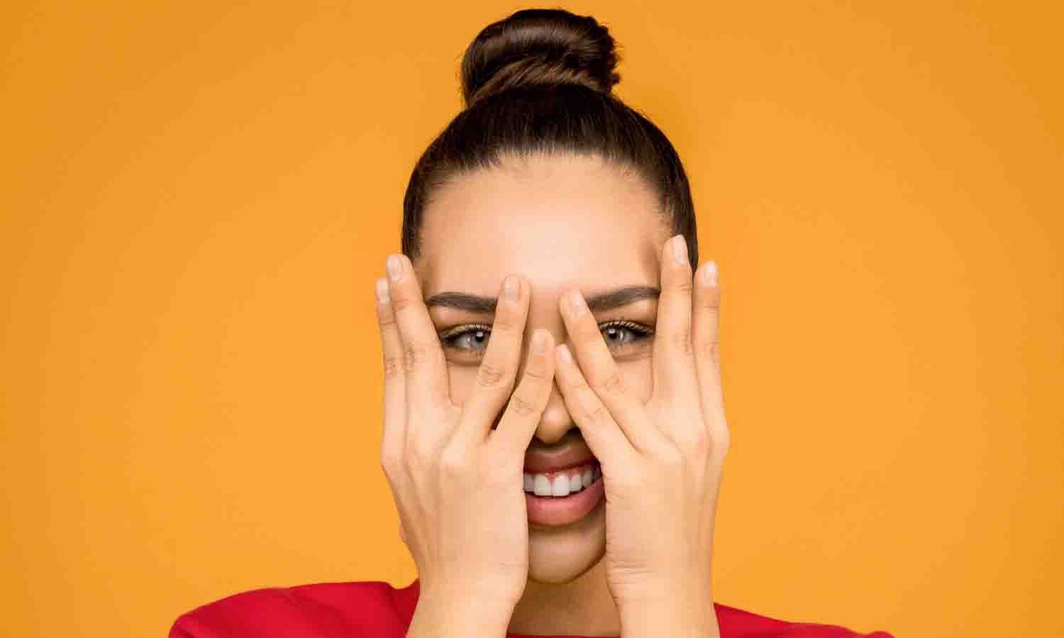 Este es el significado del color de las ojeras y sus posibles causas ...