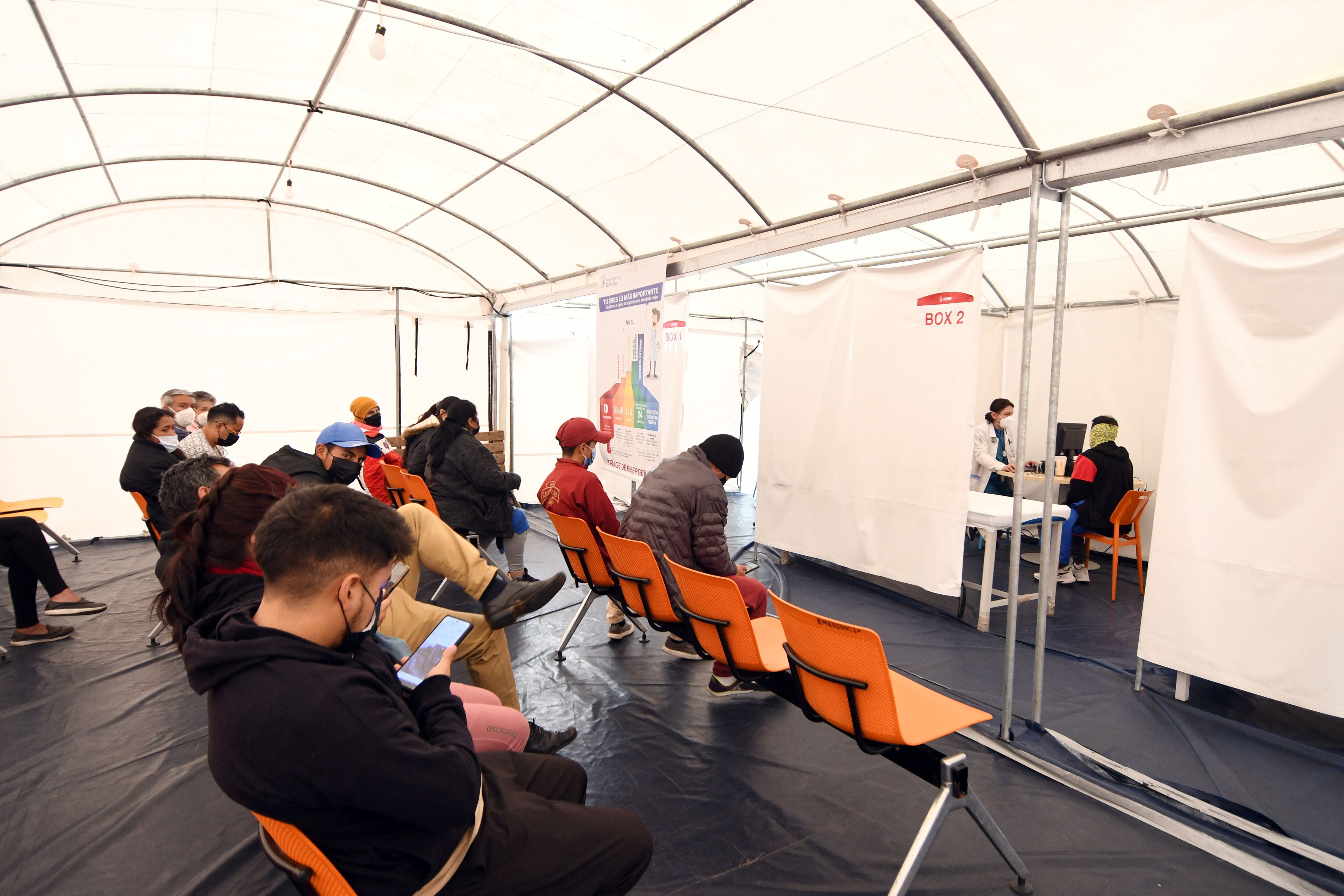 La positividad para COVID-19 bajó ligeramente en Quito en la última ...