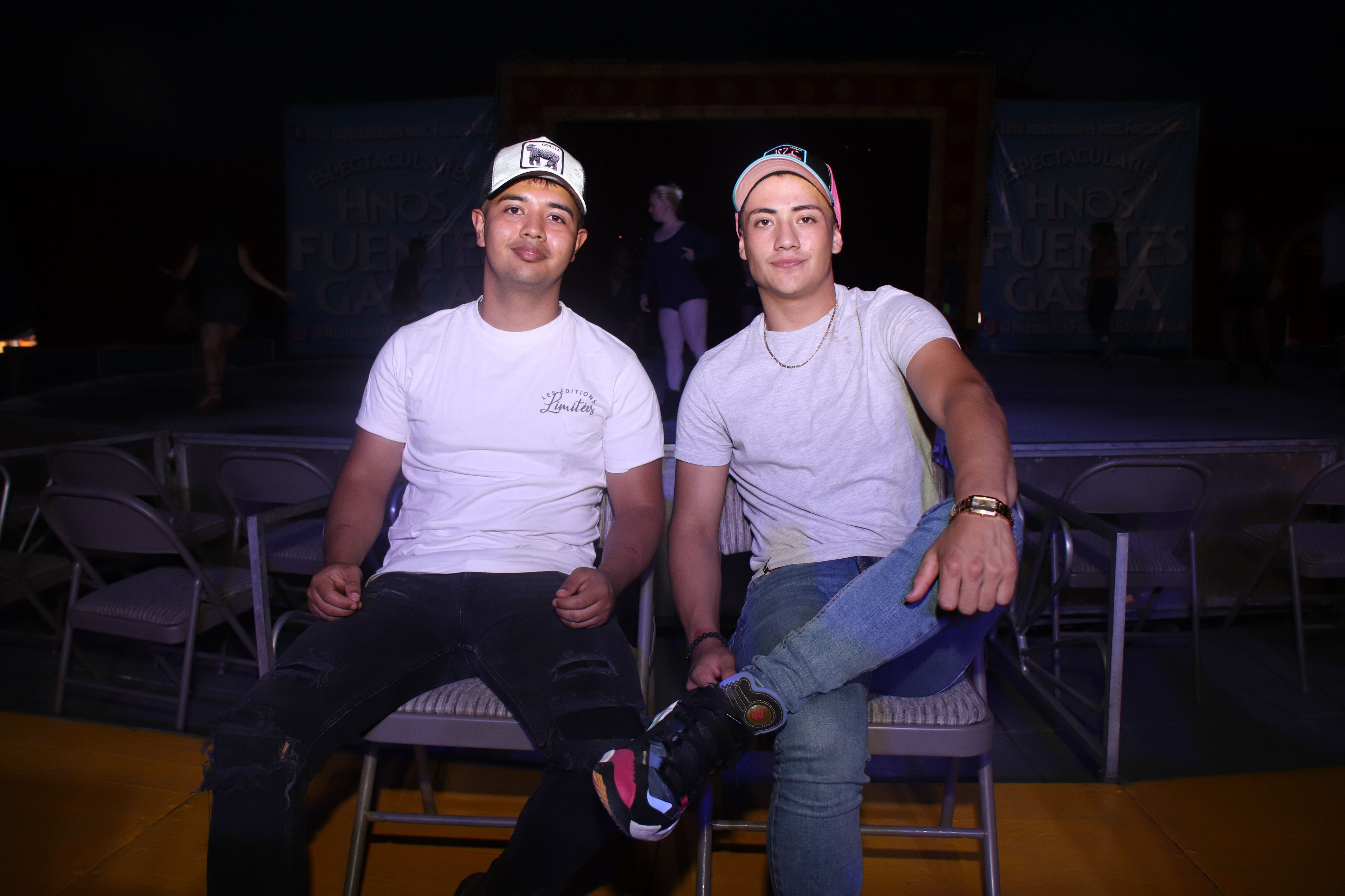 Ángel y Gilberto, jóvenes de la cuarta generación de los Fuentes Gasca ...