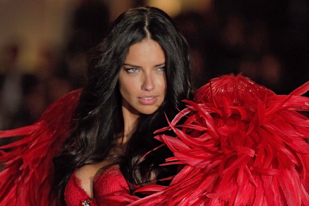 Adriana Lima regresa al desfile de modas de Victoria’s Secret 2024 y ... Adriana Lima regresa al desfile de modas de Victoria’s Secret 2024 y ...
