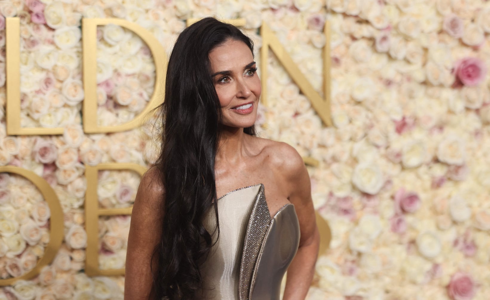 Demi Moore Y Su Emotivo Discurso En Los Golden Globes 2025 “llevo 45