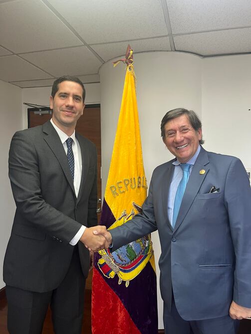 César Rohon Recibió A Roberto Luque Para Iniciar Transición En El